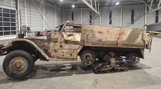 Nooteboom supports the restoration of M5 army vehicle - Project Cargo